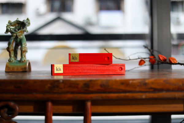 A Step-by-Step Guide to Light and Put out Incense Sticks - Kin Objects